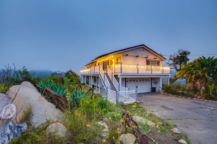 Escondido Hilltop Home W/ Deck & Views! - Escondido, CA