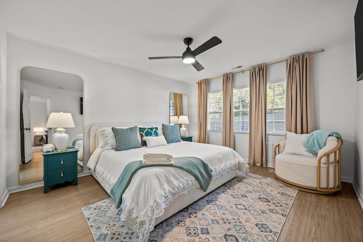 Spacious Raleigh Retreat | 5br, 3.5ba - Raleigh, NC