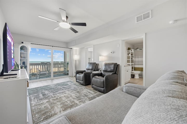 Elevator! Oceanfront 1bd 1ba Surfside Beach Condo - Surfside Beach, SC