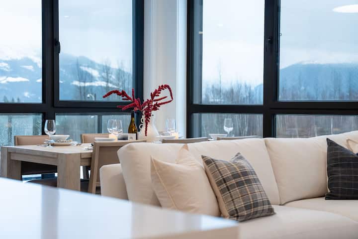 Revelstoke Modern - Revelstoke