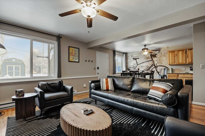 Putting Green Flats Near Old Town | Dogs Welcome - Fort Collins, CO