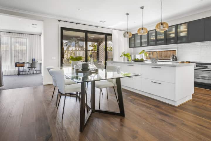 Stayau Two-storey Idyllic Spacious W/netflix - Werribee