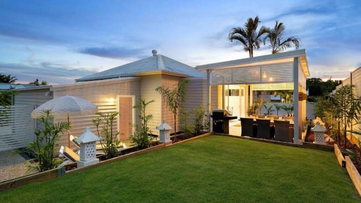 The Coastal Perch - Byron Bay