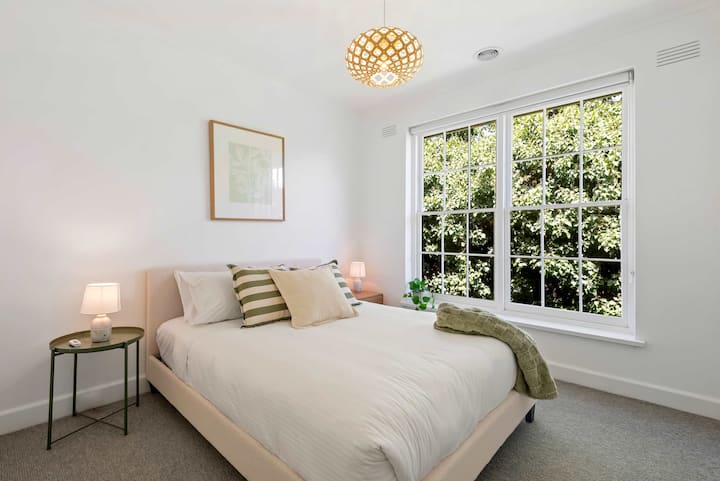 Gorgeous Botanic Gardens Retreat With Parking - 오스트레일리아