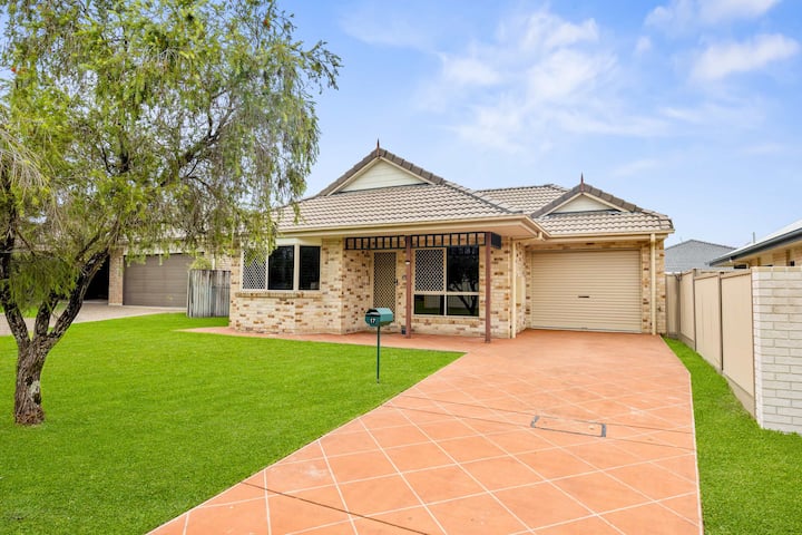 The Cottage - Cozy 3-bed Home Near Glass House Mou - Glass House Mountains