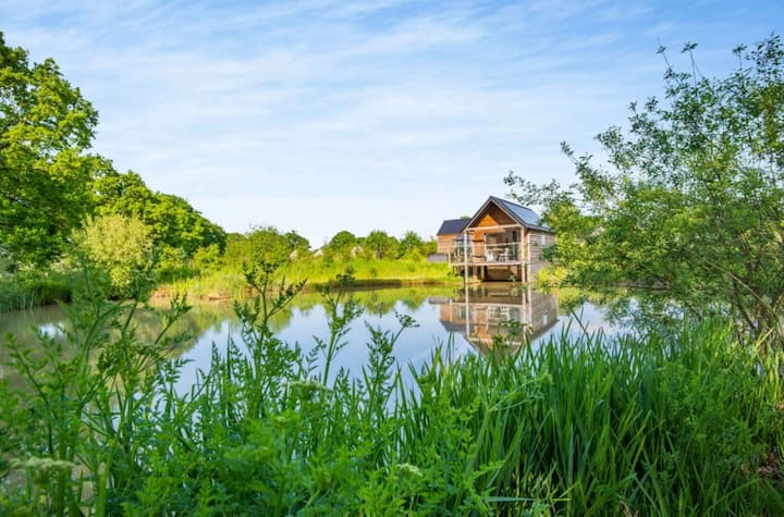 The Boathouse By Plush Huts - Tenterden