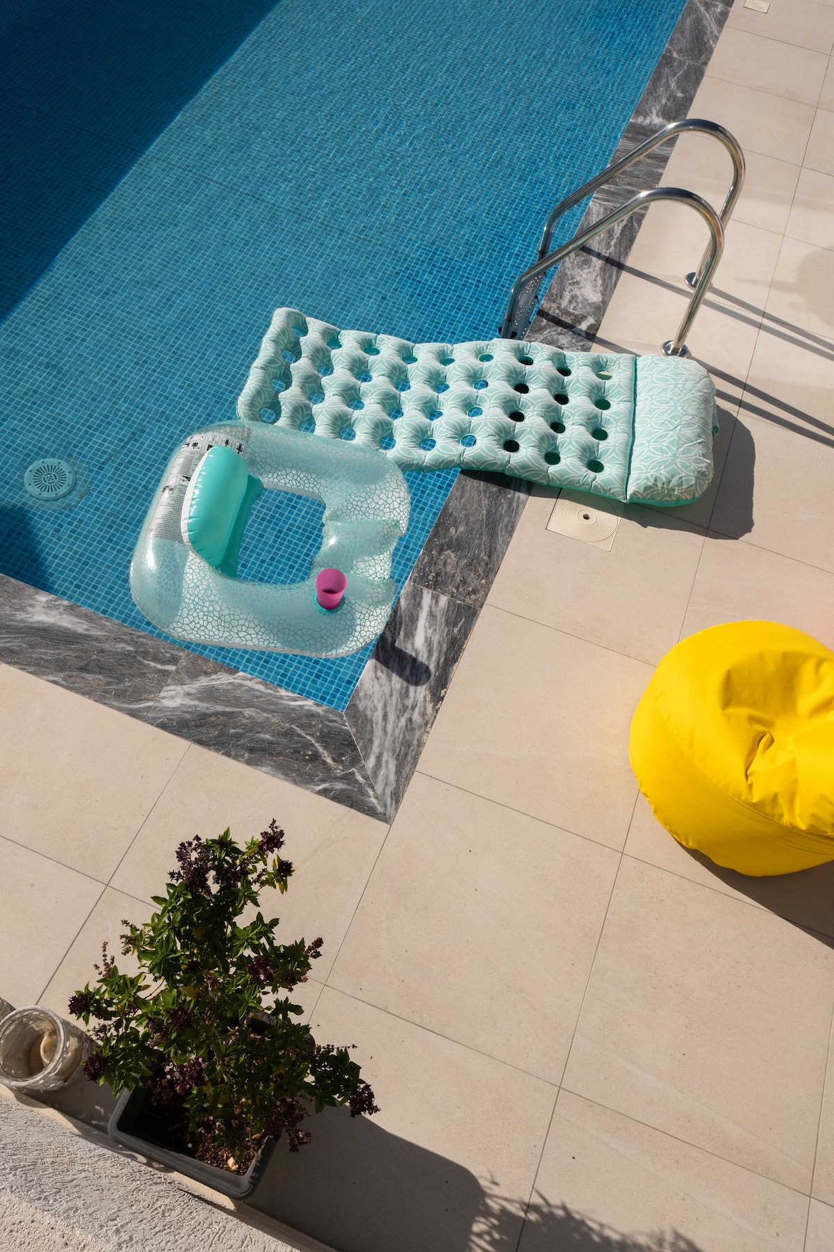 Sonderpreis für die Eröffnung unserer brandneuen Happy-Villa! - Villen ...