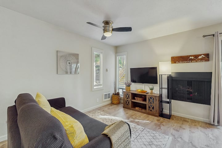 Studio Condo With Pool, Spa Access - Carnelian Bay, CA