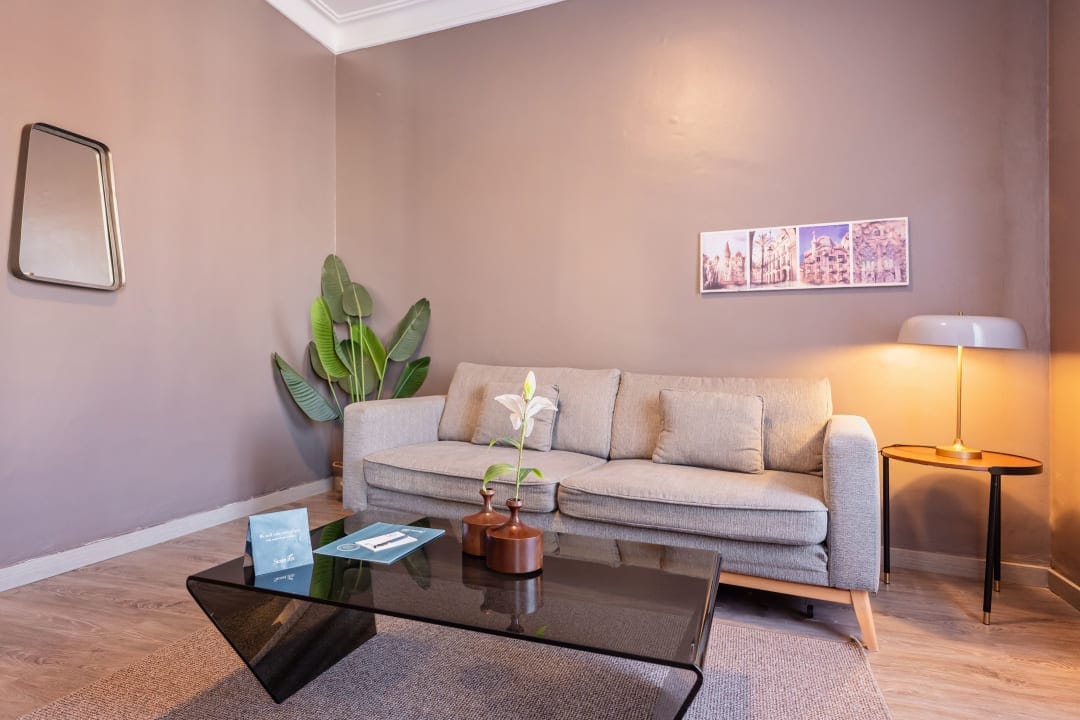 Rocafort | Acogedor apartamento de 3 dormitorios en Eixample ...