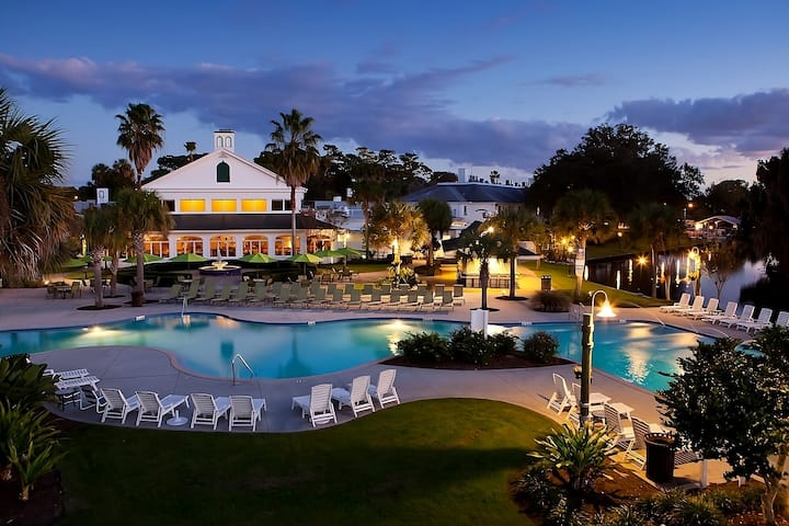 Resort Stay With Manatees, Boating & Golf - Crystal River, FL