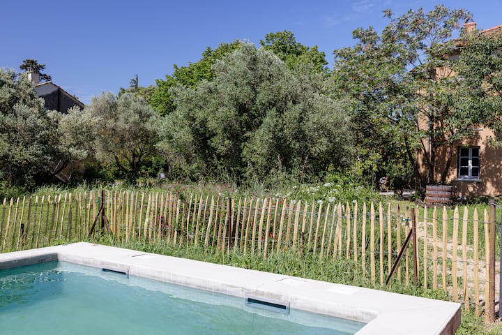 Gîte Au Domaine Agricole - Maison Et Studios - Bagnols-sur-Cèze