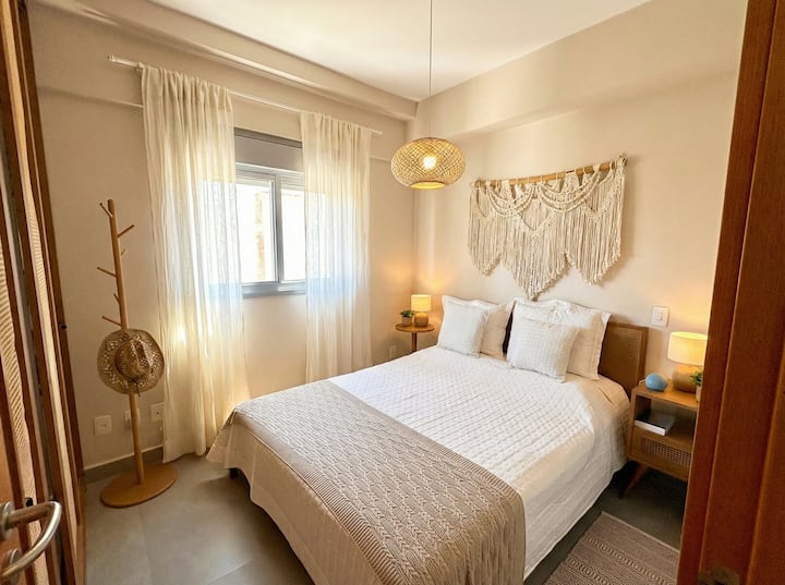 Sun & Sea - Quadra Mar C/ Vaga | Piscina E Wifi - Santos