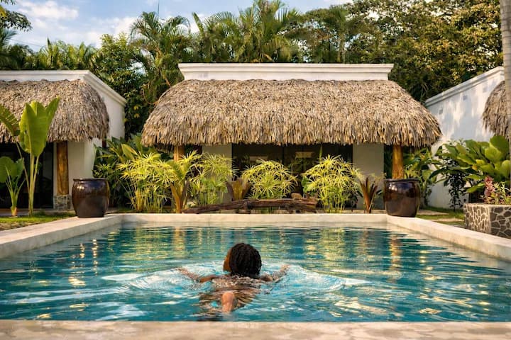 Nukumi Club-sanctuaire Pour Adultes-santa Catalina - Panama