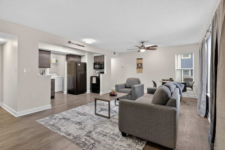 New! Seasonal Comfort Near Usc & Riverwalk Trails - Columbia, SC