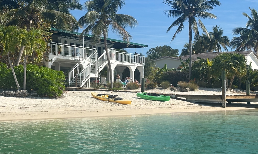 Ocean Dream – Your Private Beach + Pool (M#31) - Houses for Rent in ...