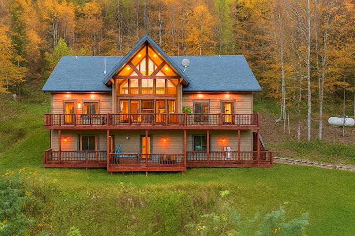 Spacious 4b W/private Loft Minutes From Snowshoe - West Virginia