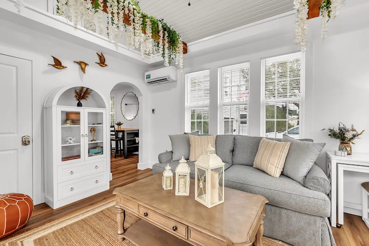 Full Triplex - La Barra - Great For Large Family - St. Pete Beach, FL