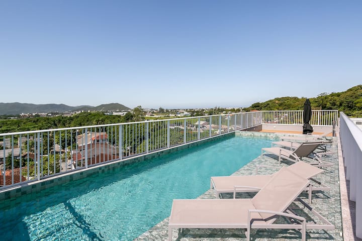 Piscina E Alto Padrão: Muito Perto Das Praias - Florianópolis