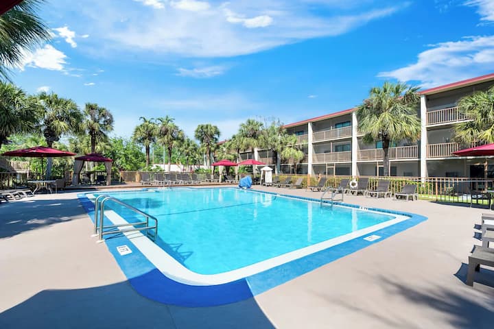 2 Family Rooms Near Top Naples Attractions - Naples, FL