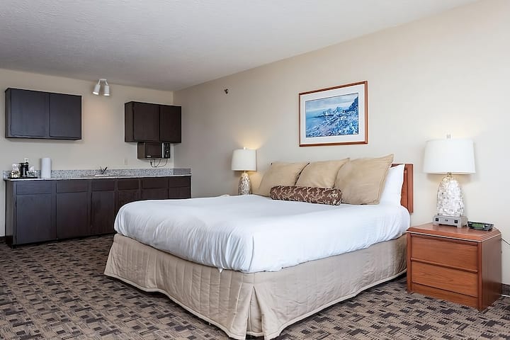 Great Relaxing Stay! Free Parking, Pets Allowed! - Newport, OR