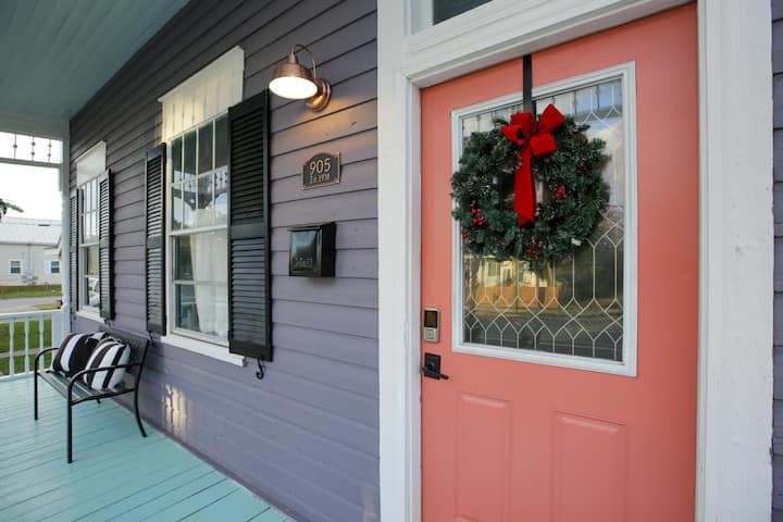 The Violet Pine - Pet Friendly - Pensacola, FL