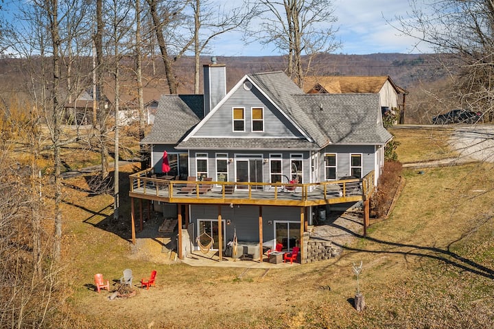 Mighty Oak Retreat – Mighty Good Views! - Center Hill Lake, TN