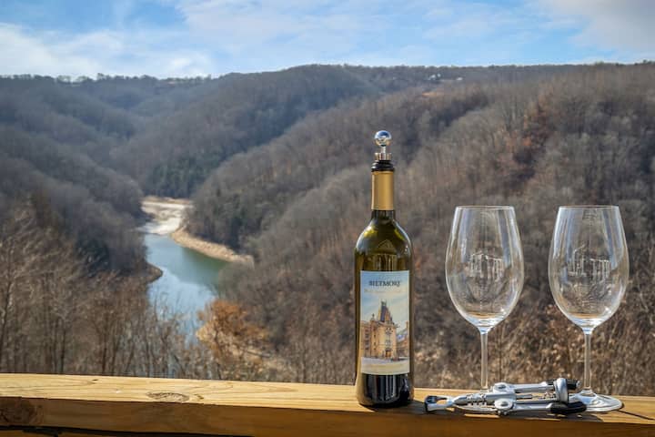 Stunning Lake View W/hot Tub/game Room/hikingtrail - Smithville, TN