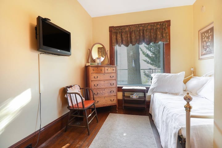 Pretty N Plaid - Lititz, PA