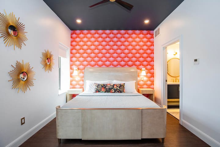 Downtown Springdale Boutique Hotel Room 5 - Springdale, AR