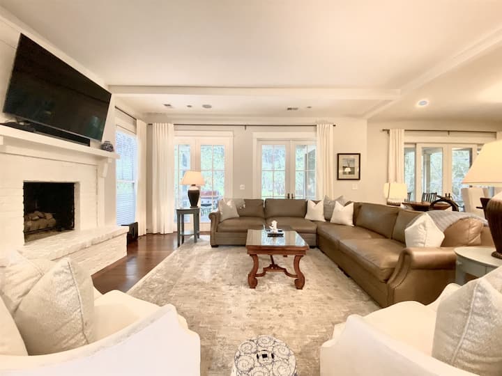 Luxurious & Private With Views Of The Golf Course - Bluffton, SC