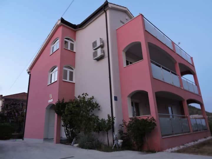 Maison De Vacances à Trogir Avec Piscine - Trogir