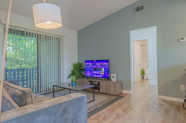 Suite 4 At Armour Rd - Columbus, GA