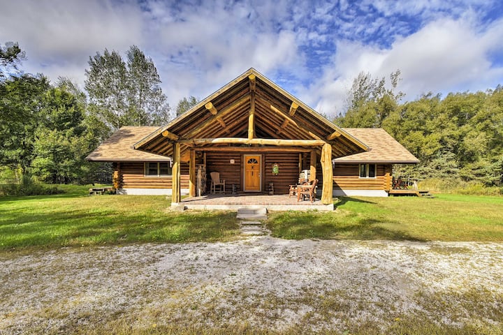 Log Cabin Vacation Rental - Spring Lake, Valders
