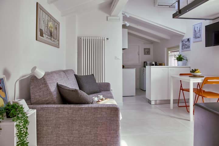 Essential Di Tss' - In Centro, Wifi, Silenzioso - Trento