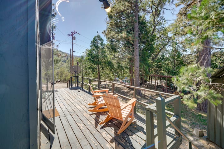 Quiet Sequoia National Forest Cabin W/ Fireplace - California Hot Springs, CA