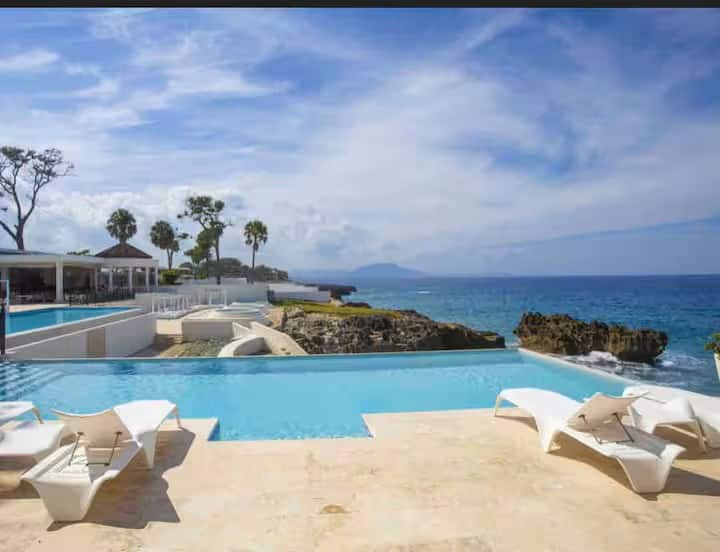 Island Breeze - Luxury 2br Condo With Pool-view - Sosúa