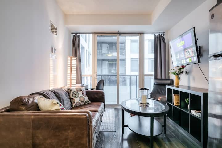 Comfortable 1br Downtown Stay W Balcony & Desk - トロント