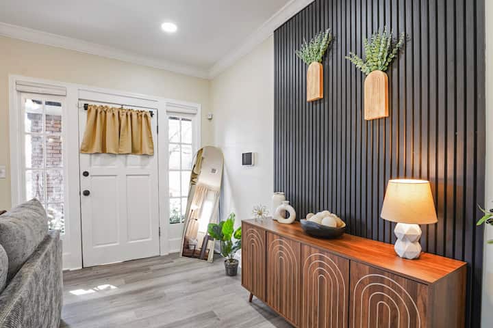 Beautifully Renovated Historic 4 Br Home|sleeps 16 - Birmingham, AL