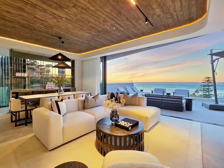 Exclusive Penthouse In Bantry Bay | Private Pool - Camps Bay