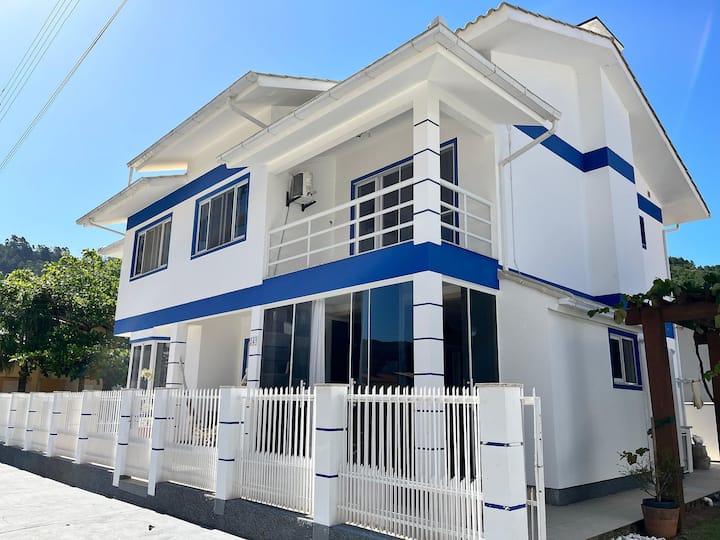 Casa 4q • Conforto Perto Da Praia De Palmas - Governador Celso Ramos