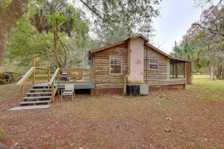 Fish, Boat & Explore: Cross Creek Cabin W/ Dock! - Hawthorne, FL