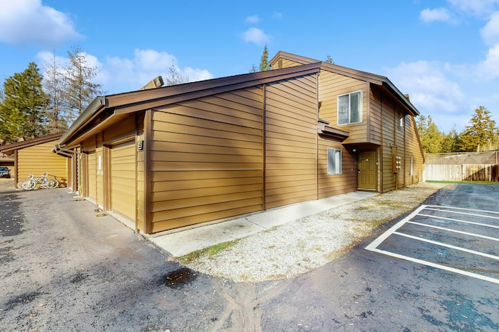 2 Br | Condo W/ Jetted Tub, Shared Pool And Tennis - Ponderosa State Park, McCall