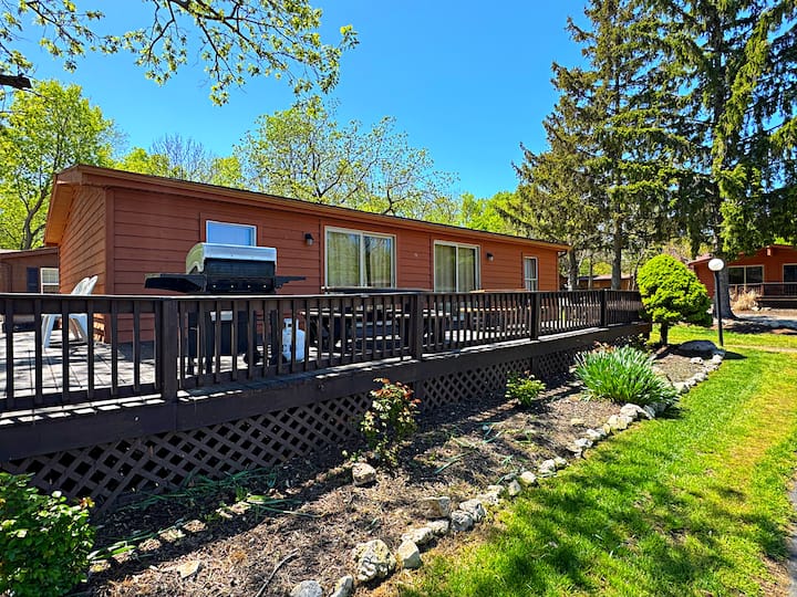 Pool Just Outside—relax Comes Easy | 8 Ppl | Ic9 - Put-in-Bay, OH