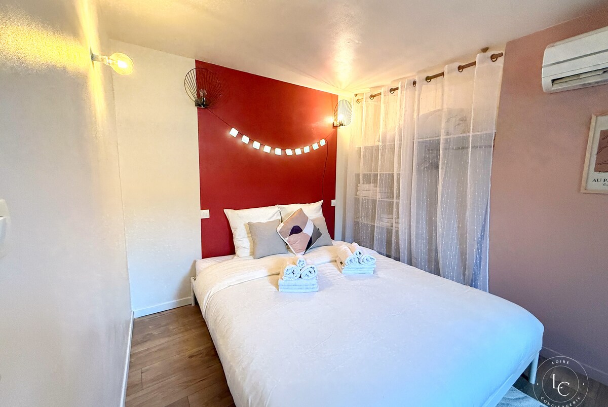 Carpentry - Hypercentre - Close to Loire - Flats for Rent in Orléans ...