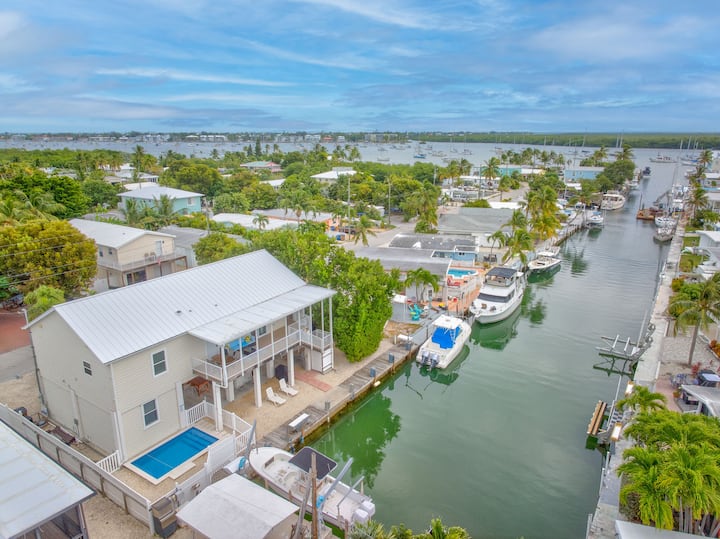 Key Vaca ~Waterfront Home With Pool & Dock - Marathon, FL