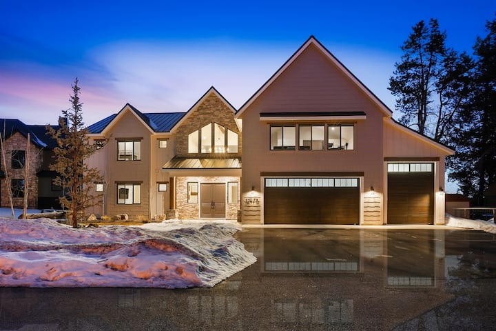 -Lakefront Hot Tub + Gameroom + Sauna|lake Cascade - Donnelly, ID