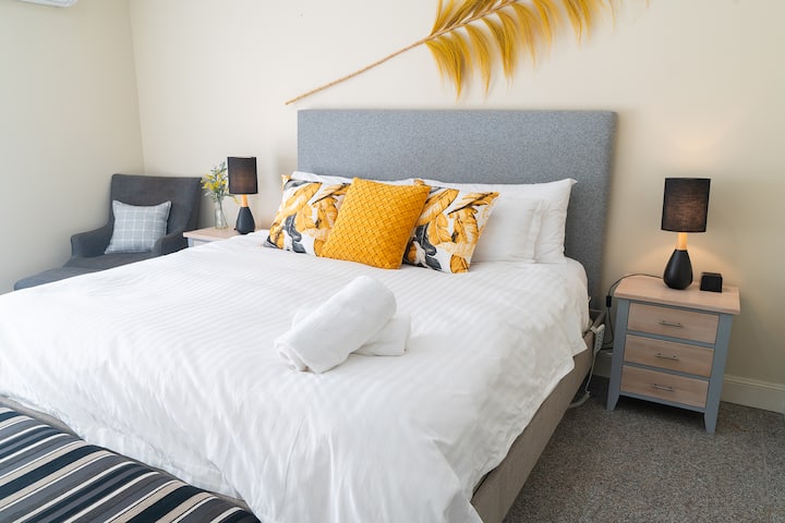 Suite 6 — Super King (Semi-accessible) - Morisset