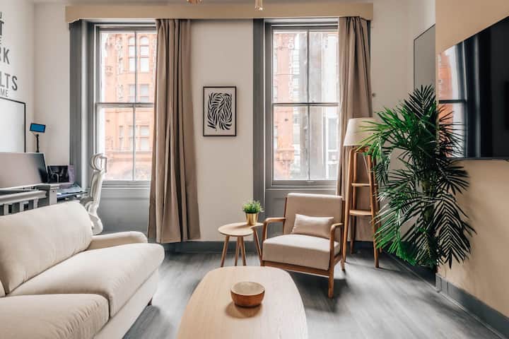 Chic 2-bed City Apartment | Old Street - London