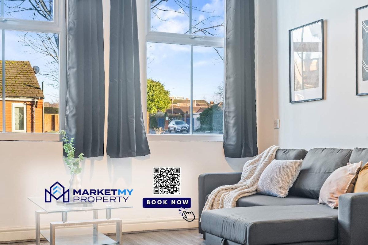 Latimer Flat 1 - Spacious 2-Bed Apt - Sleeps 7 - Flats for Rent in ...