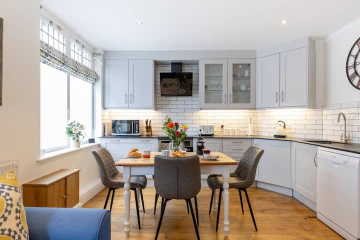 2 Bed In Bath (Oc-bhr24) - Bath